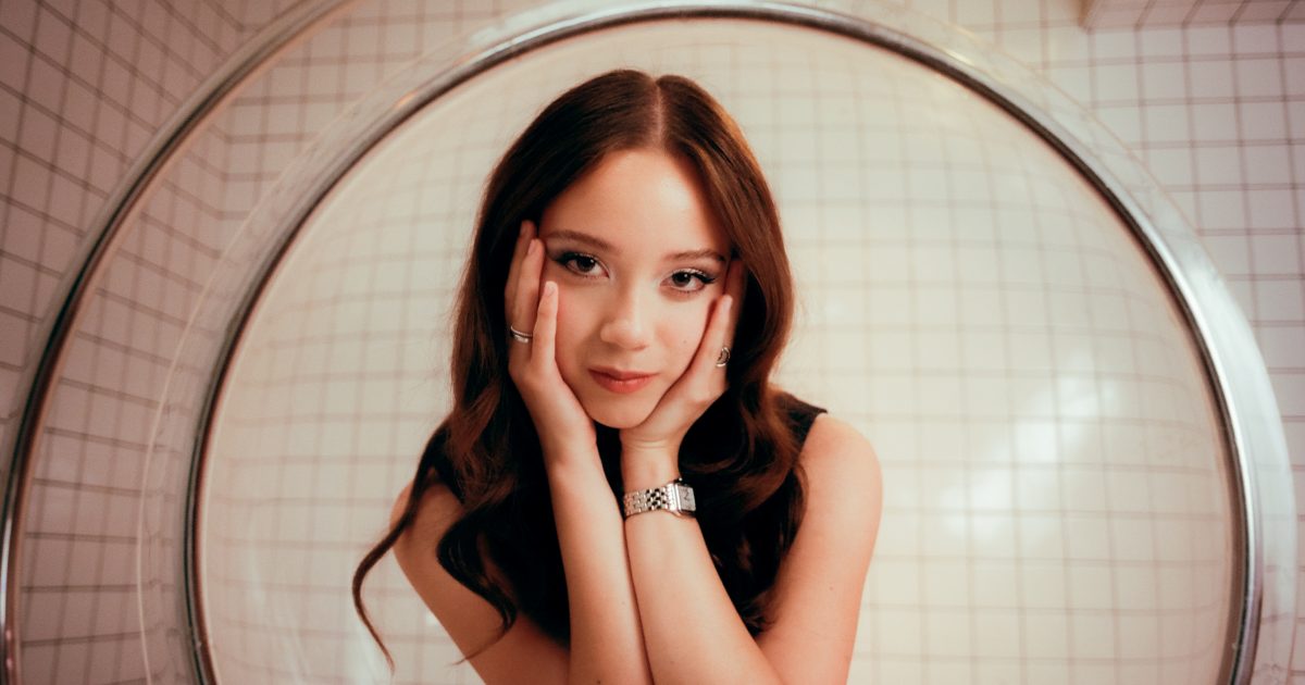 Laufey | All Things Live